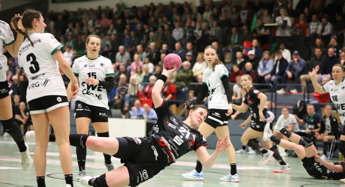 Stimmungsvoller Pokalfight in Buchholz – Der Favorit setzt sich durch | Handball Bundesliga Frauen