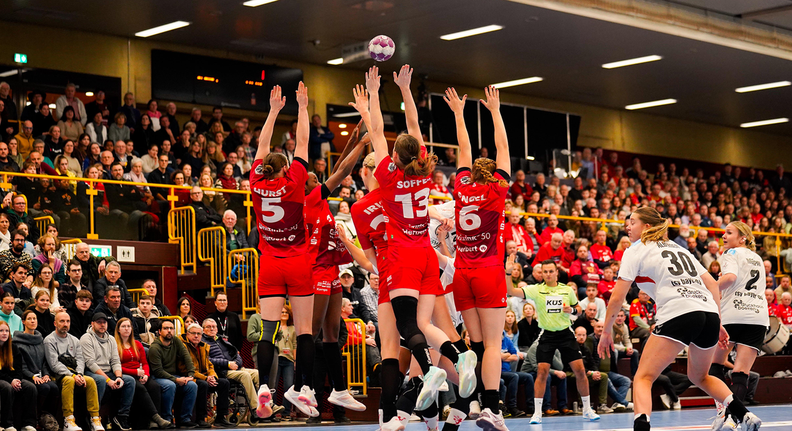Flames dominieren Leverkusen und feiern deutlichen Heimsieg | Handball ...