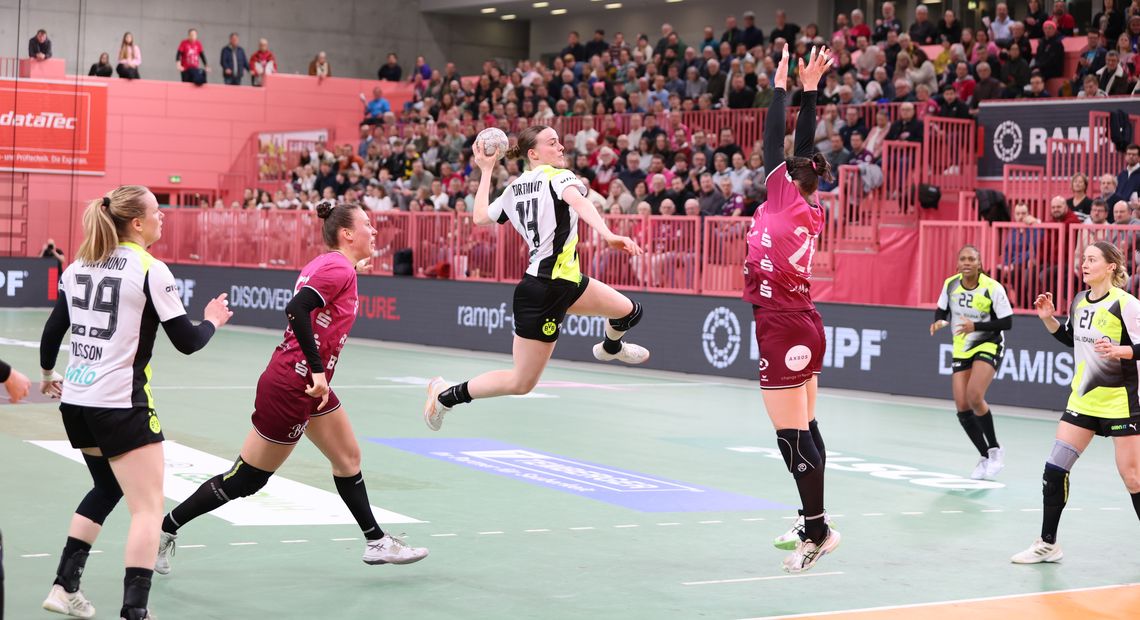 Handballerinnen starten mit Sieg in Metzingen in die Rückrunde ...