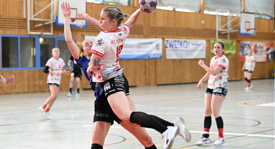 Lisa Wieder behält die Nerven | Handball Bundesliga Frauen